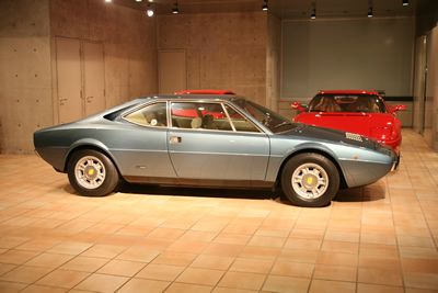 フェラーリ(Ferrari)のディーラー、中古車も販売する東京にある フェラーリ(Ferrari)のディーラー、中古車も販売する東京にある